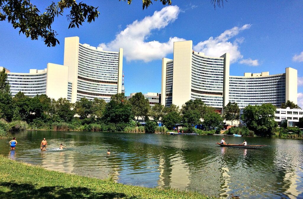 Vienna River Cruise Guide: A Warning, And 5 Best Boat Trips